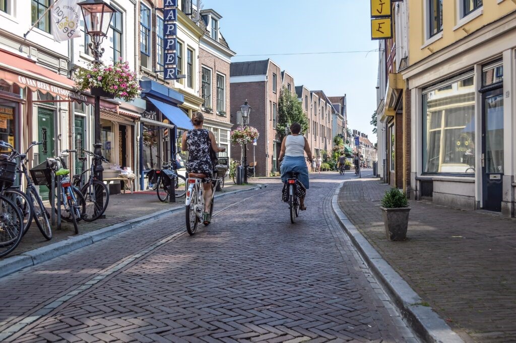 Sustainable Safety: the Dutch Approach to Safe Road Design | Heinrich ...